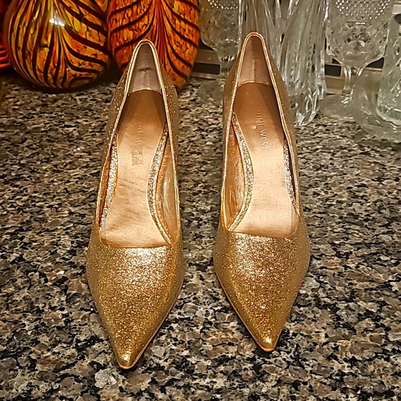 Nine West | Shoes | New Nine West Designer Pumps Shiny Gold Glittery ...